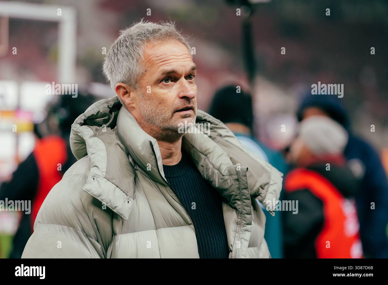 Kaiserslautern, Germany, November 28th 2025 Christian Wueck (Head Coach ...
