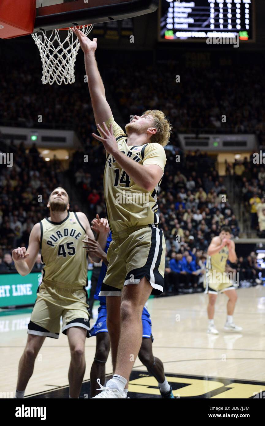 WEST LAFAYETTE, IN - NOVEMBER 28: Purdue Boilermakers guard Jack Benter ...