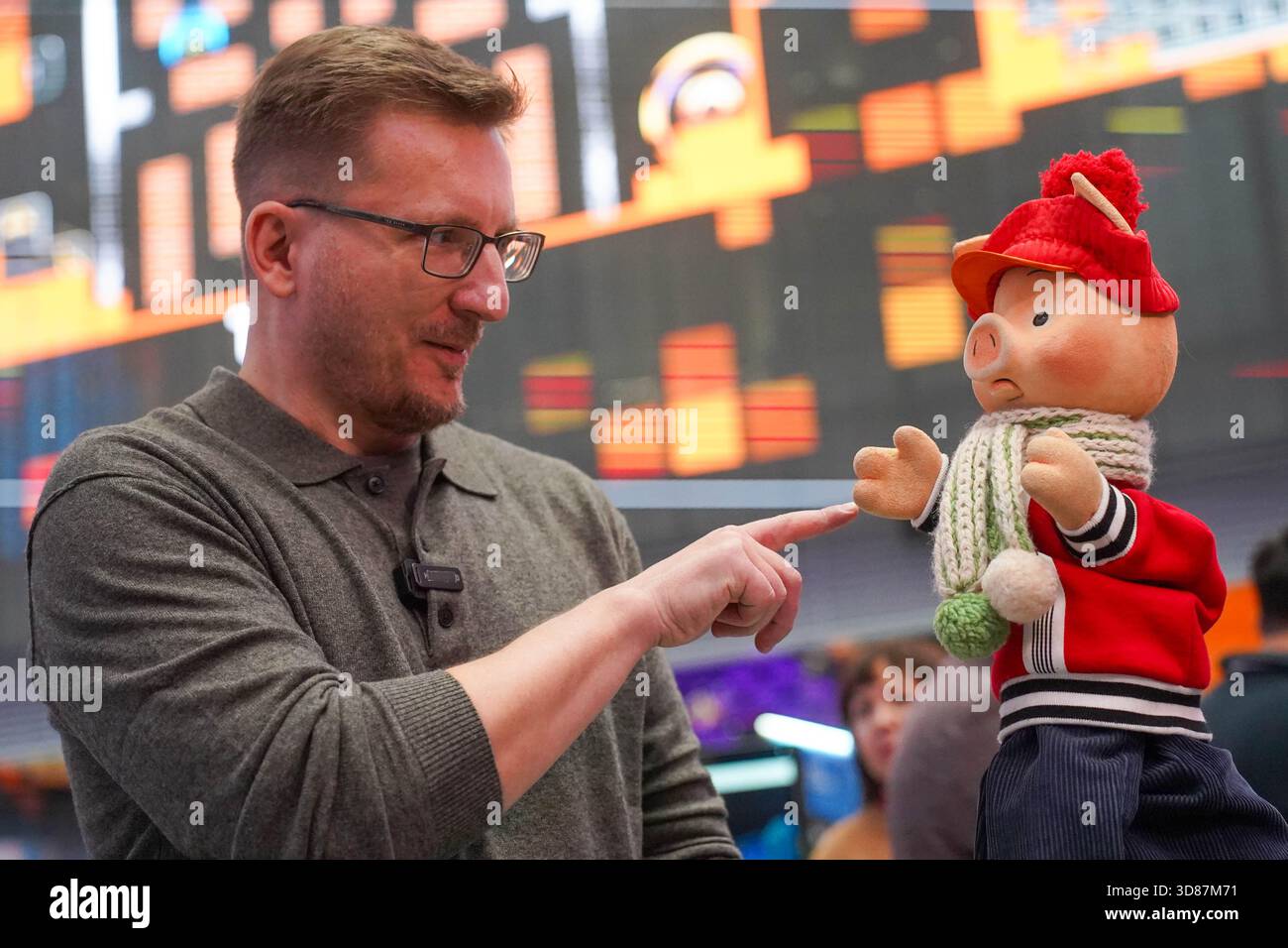 Vitaly Kazunov, editor-in-chief of the IXBT Games portal, with the ...