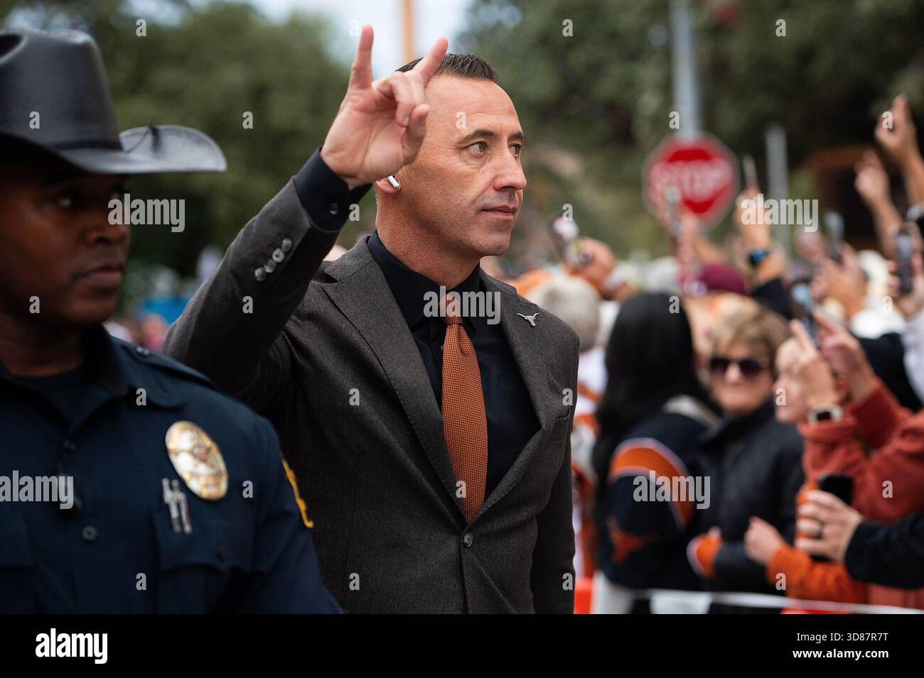 November 28, 2025: Texas Longhorns Head Coach Steve Sarkisian enters ...