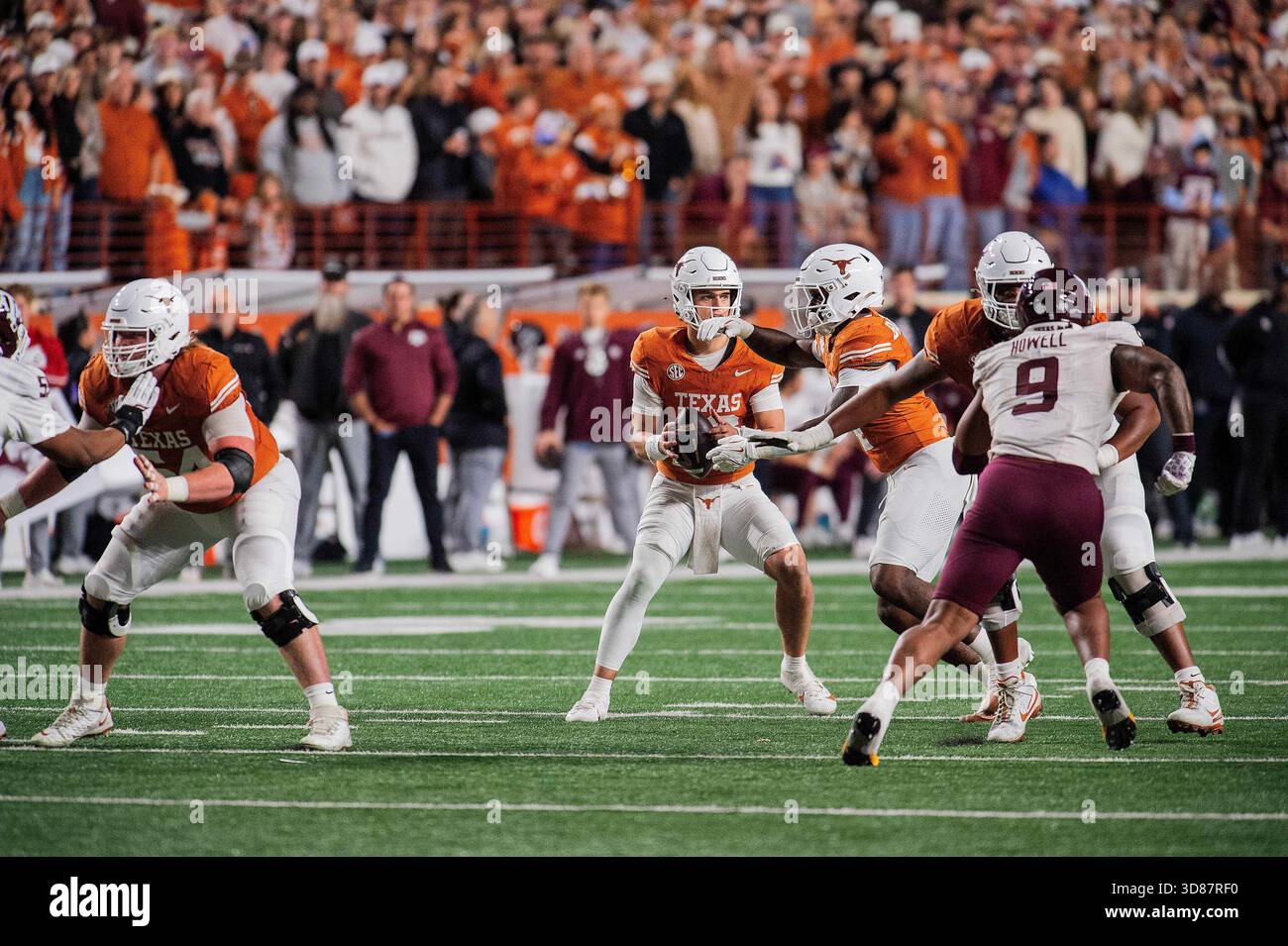 Arch manning texas longhorns hi-res stock photography and images - Alamy
