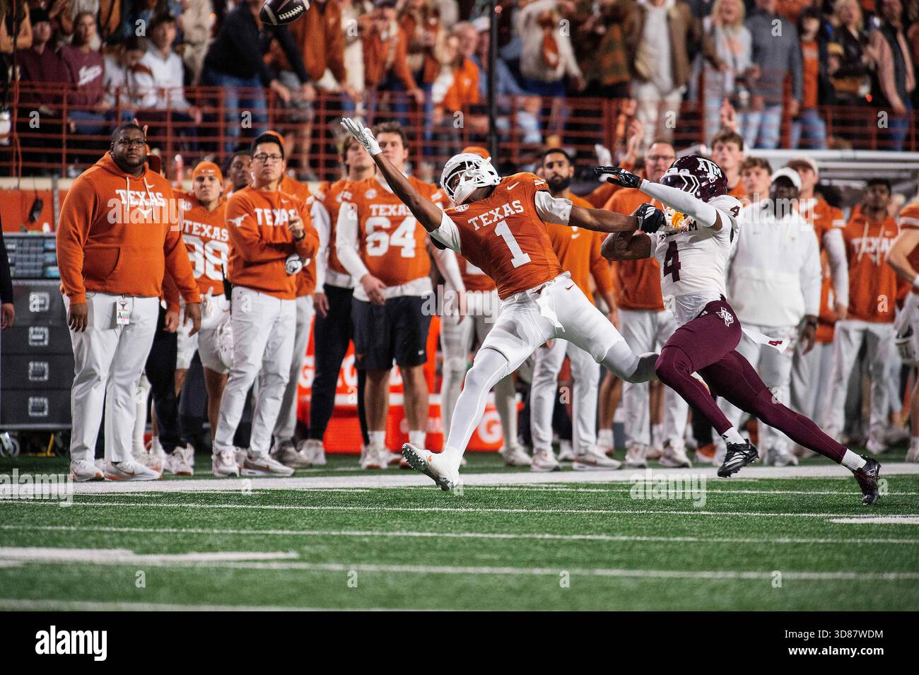 November 28, 2025: Texas Longhorns wide receiver Ryan Wingo (1) in ...