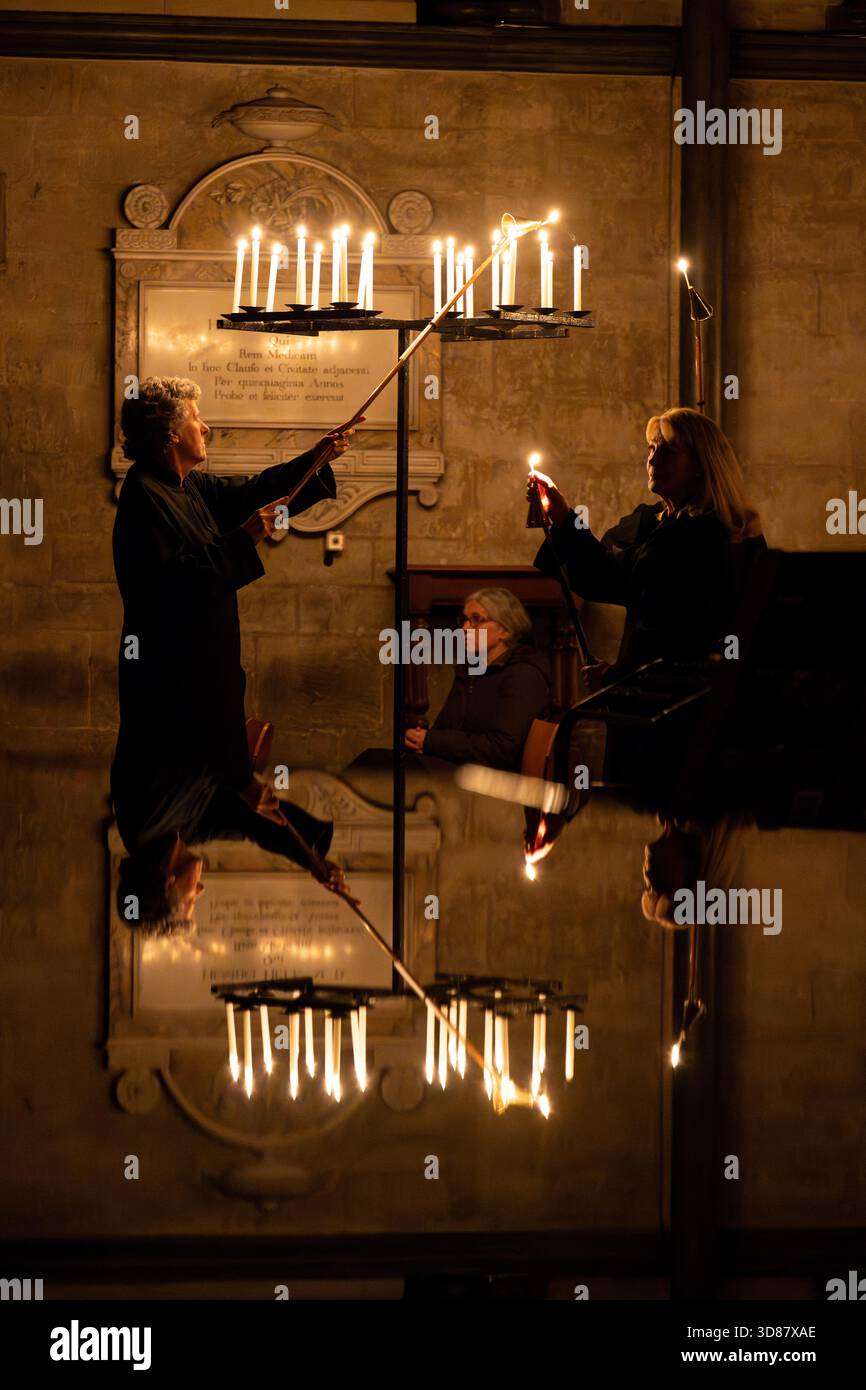 Salisbury Cathedral, From Darkness to Light, The Advent Procession ...