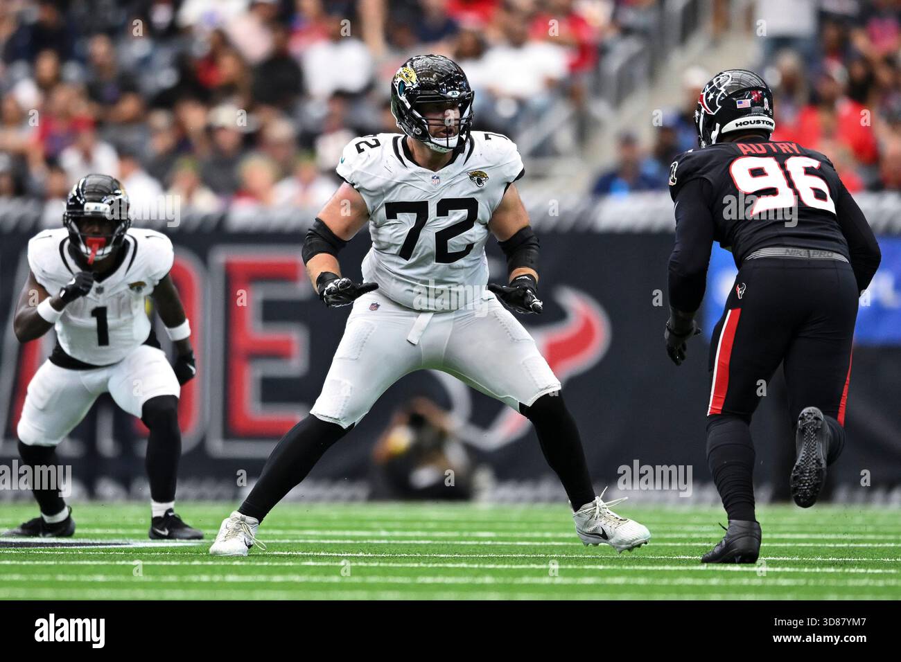 Jacksonville Jaguars offensive tackle Walker Little (72) blocks during ...