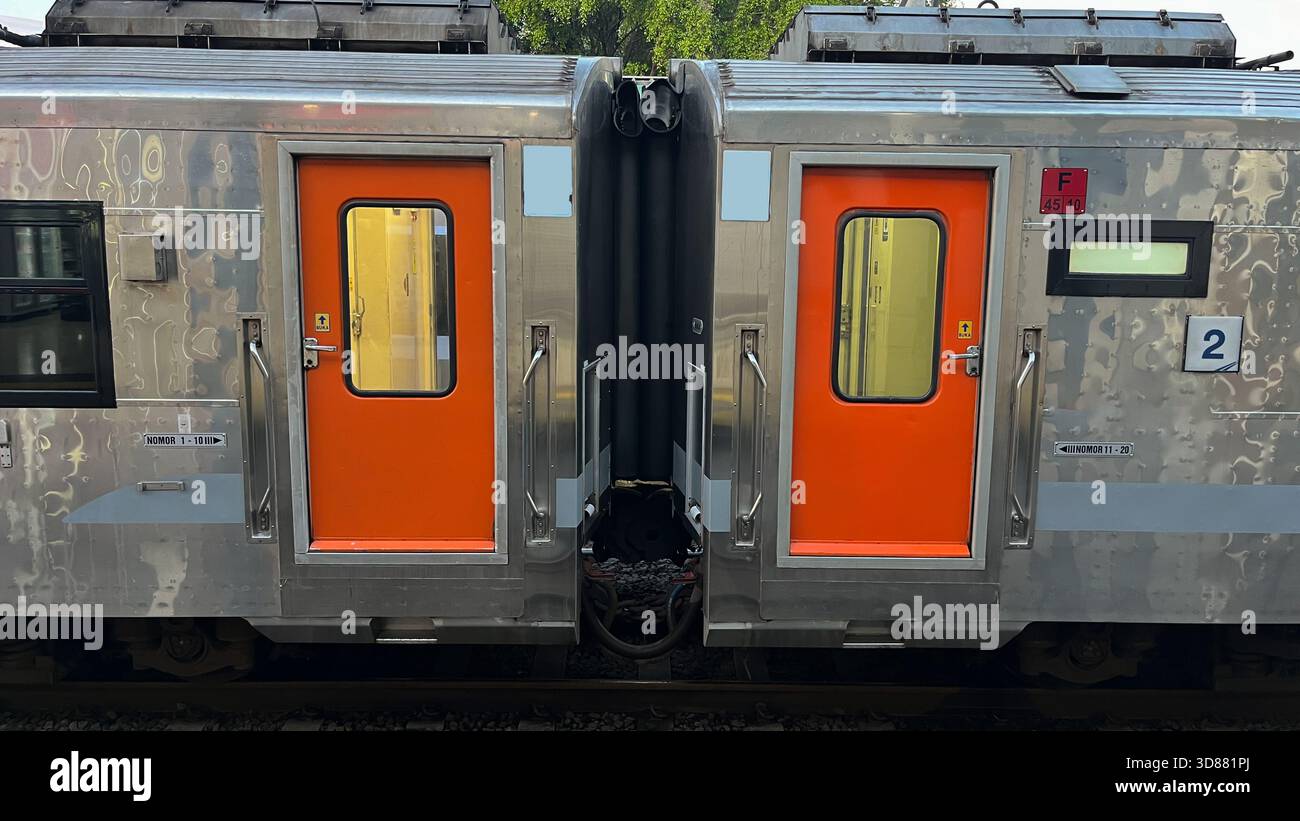 train The accordion inter-carriage connection is a flexible inter ...