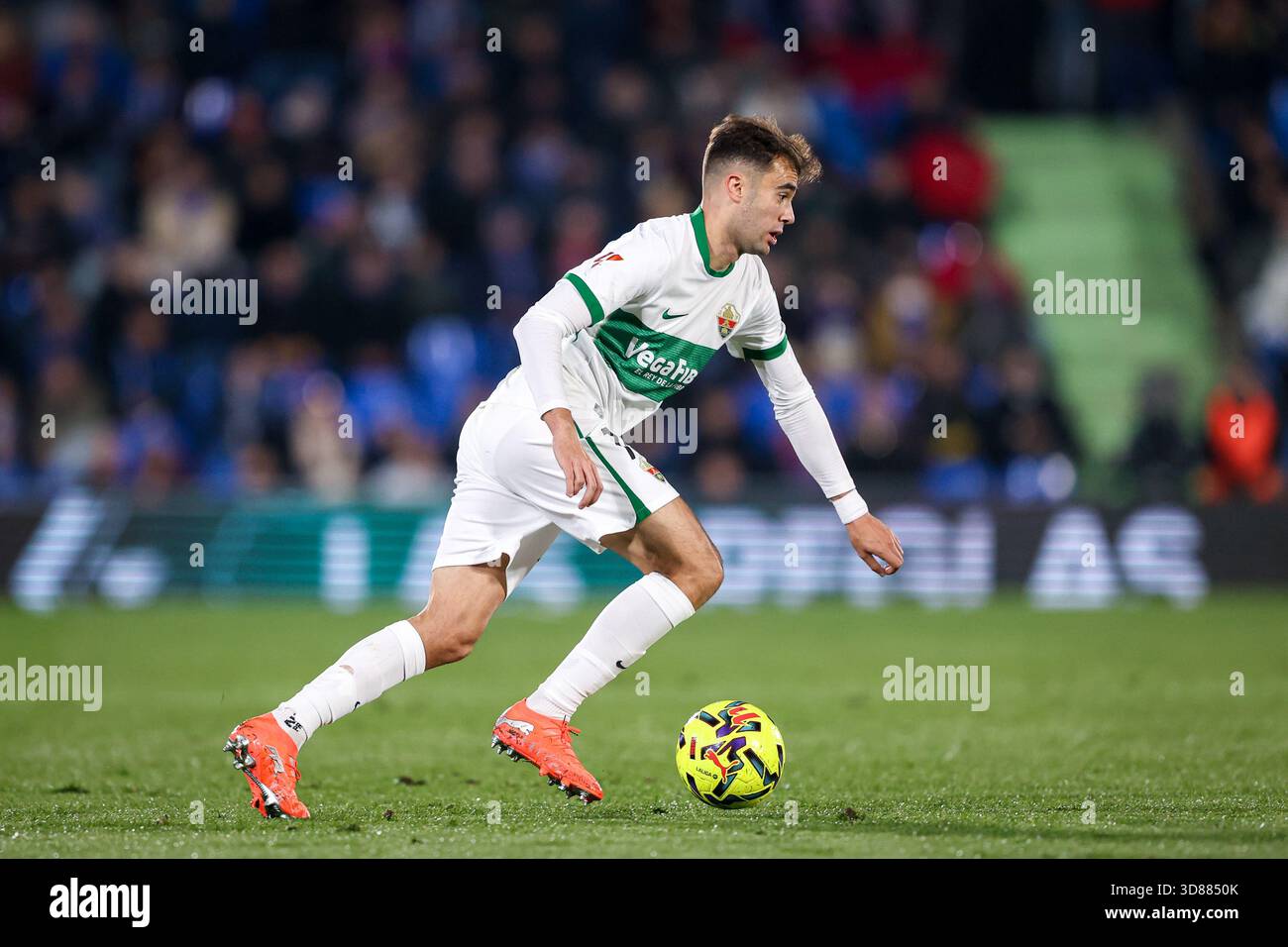 GETAFE, MA - 28.11.2025: GETAFE X ELCHE - Álvaro Núñez in action during ...