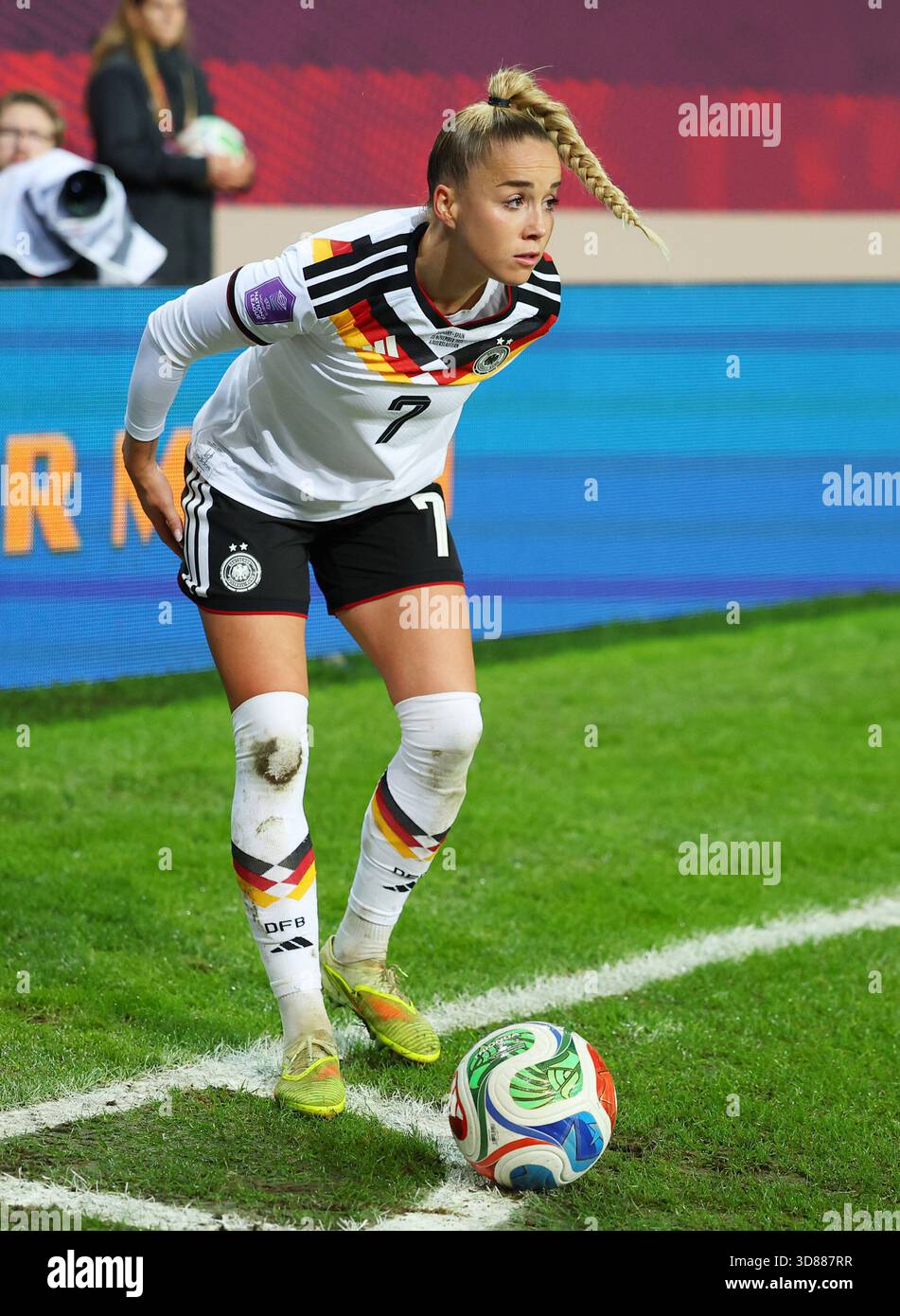 Giulia Gwinn (Germany) Kaiserslautern, November 28, 2025, Soccer, Women ...