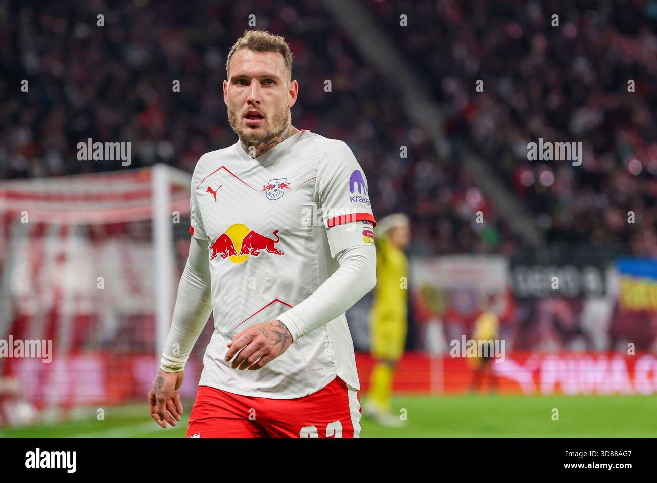 23 November 2025, Saxony, Leipzig: Soccer: Bundesliga, RB Leipzig ...