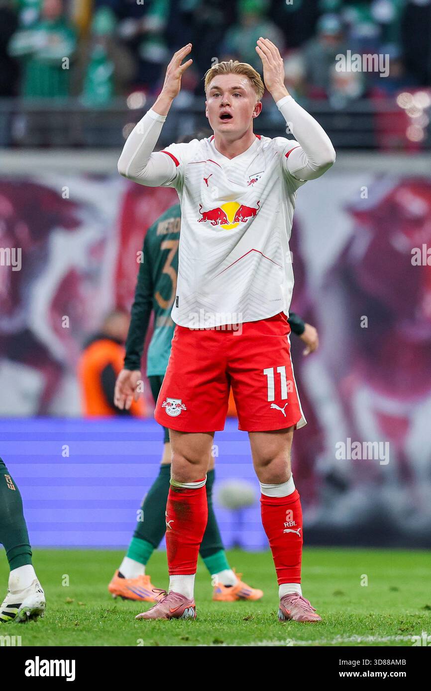23 November 2025, Saxony, Leipzig: Soccer: Bundesliga, RB Leipzig ...