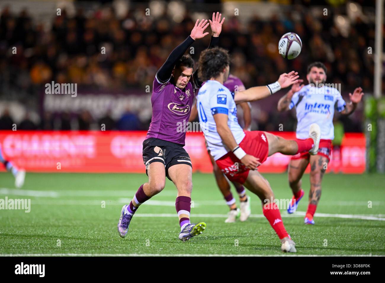 Eoghan Barrett of Soyaux Charentes during the Pro D2 match between ...