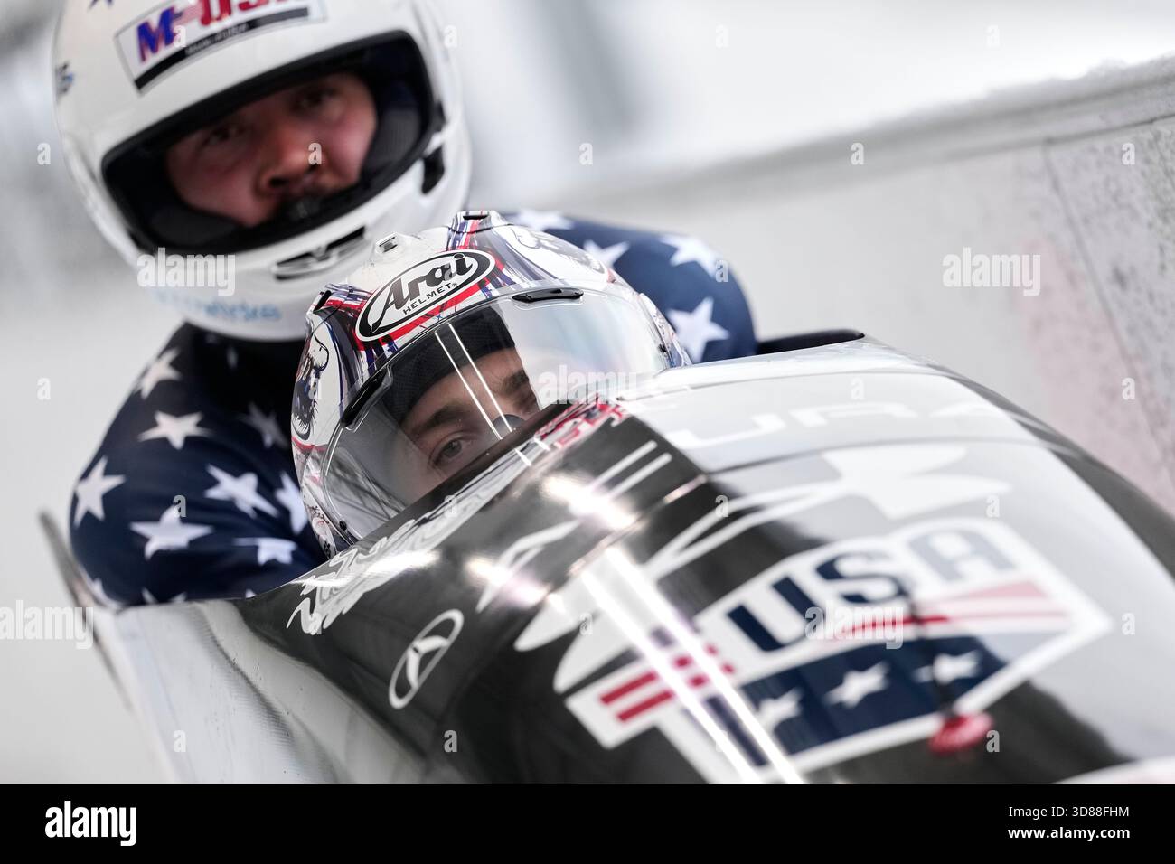 Kristopher Horn and Carsten Vissering of the United States arrive the ...
