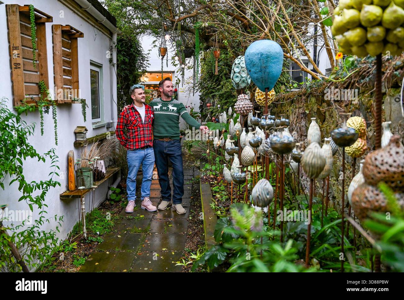 Adam johnson dan mackey hi-res stock photography and images - Alamy