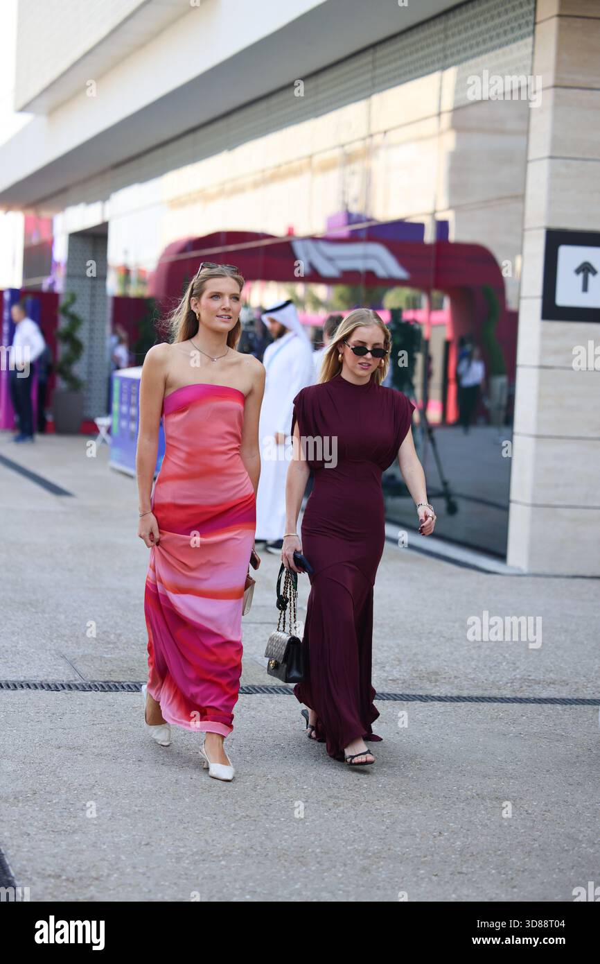 Hannah St John mit Freundin Emily Snyder, QAT, Formel 1 ...