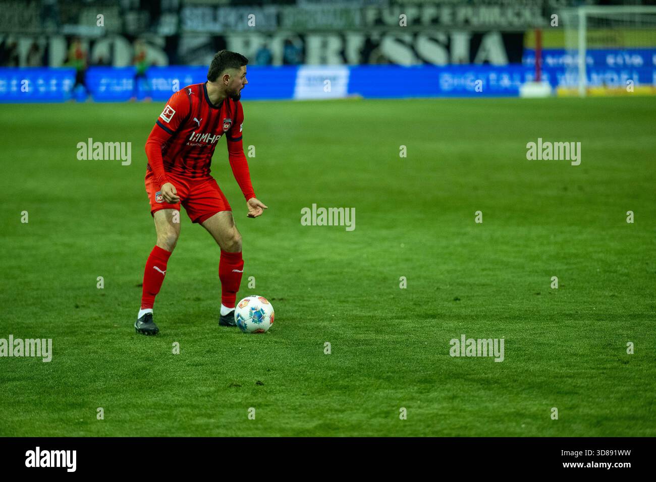 Marnon Busch (FC Heidenheim, #02), GER, FC Heidenheim vs. Borussia ...
