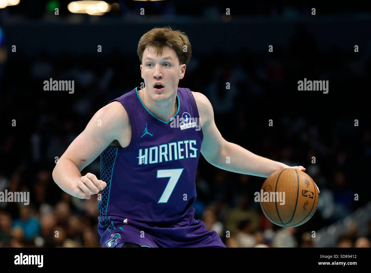 Charlotte Hornets guard Kon Knueppel looks to pass against the Chicago ...