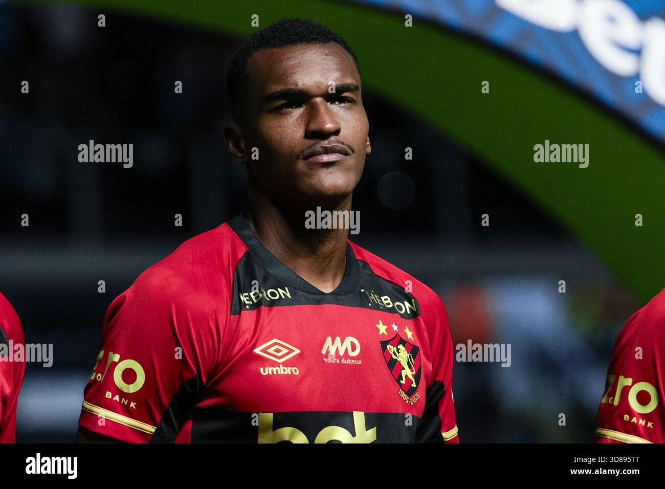 SANTOS, BRAZIL - NOVEMBER 28: Matheus Alexandre of Sport Recife during ...
