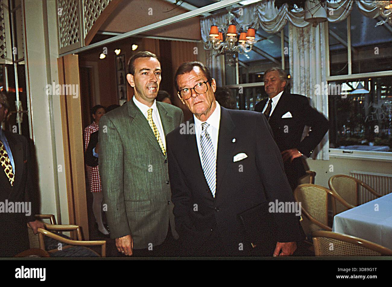 RECORD DATE NOT STATED Copenhagen/Denmark/Roger Moore and wife Kristina ...