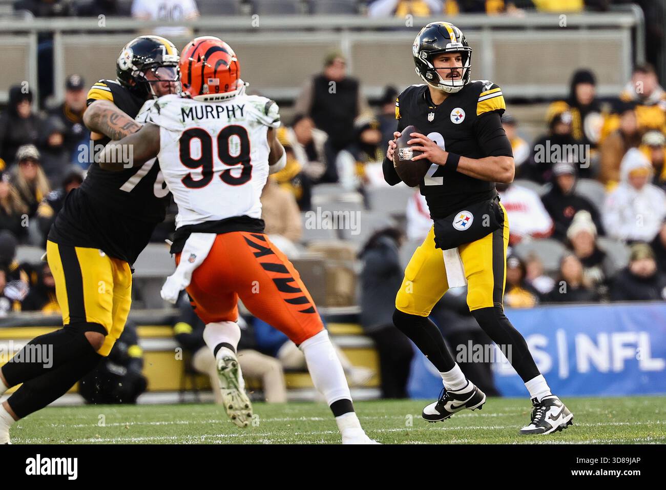 Pittsburgh Steelers quarterback Mason Rudolph drops back to pass ...