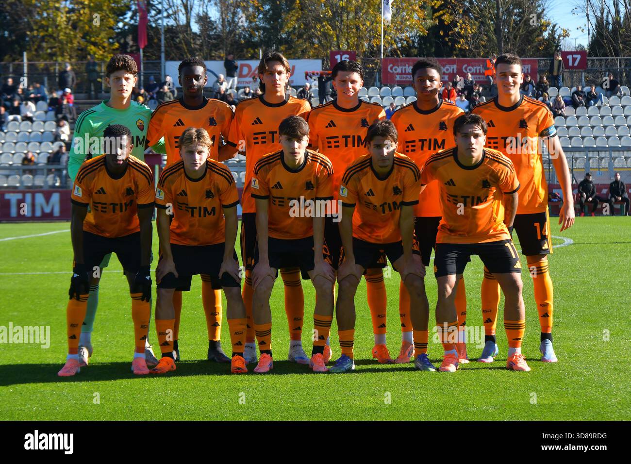 AS Roma team lines up before the match of Primavera 1 Italian Football ...