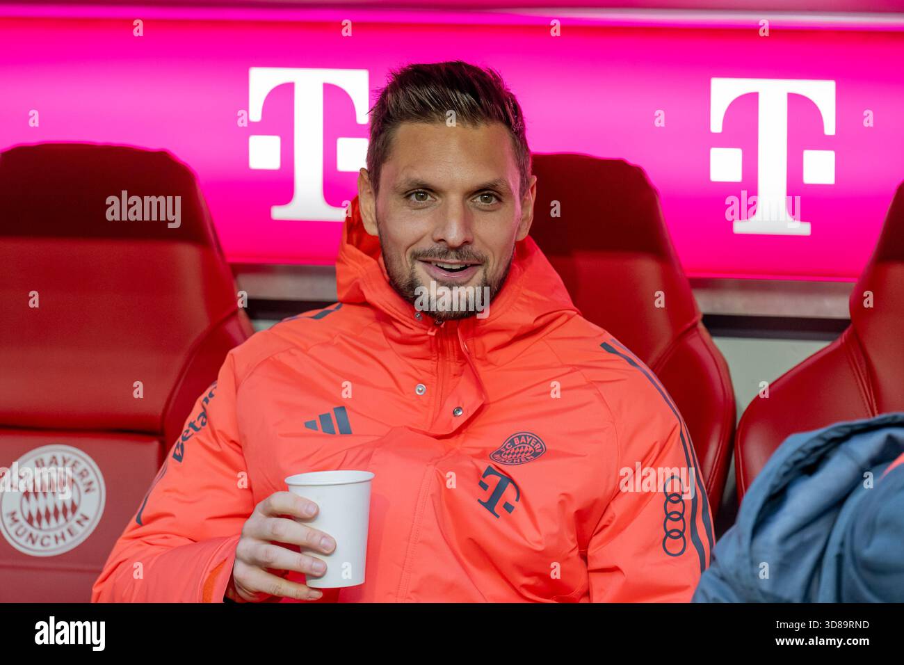 Sven Ulreich (Goalkeeper, FC FC Bayern Munich, #26) takes a seat on the ...