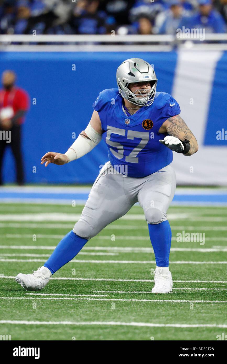 Detroit Lions center Trystan Colon (57) blocks against the Green Bay ...