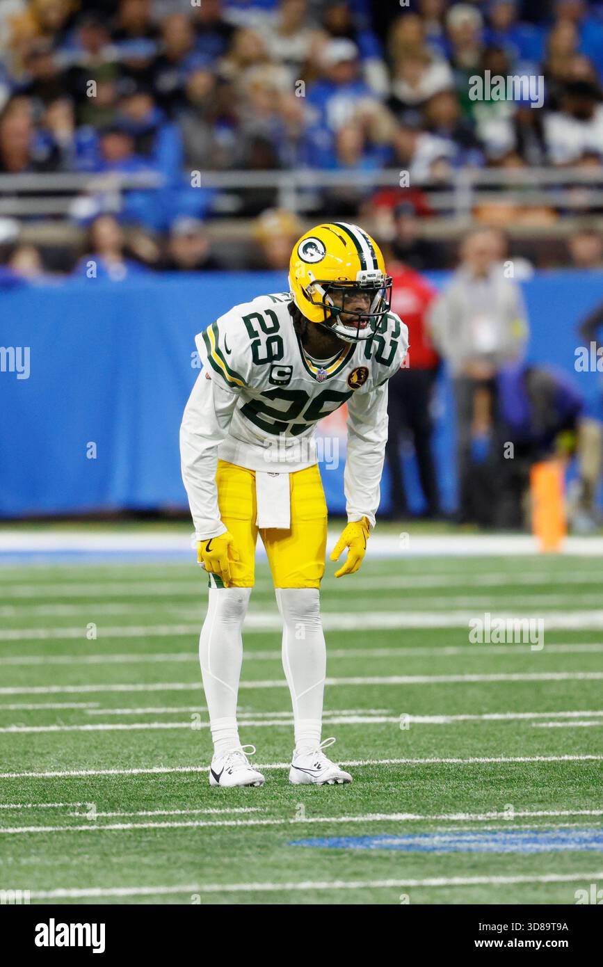 Green Bay Packers safety Xavier McKinney (29) gets set on defense ...