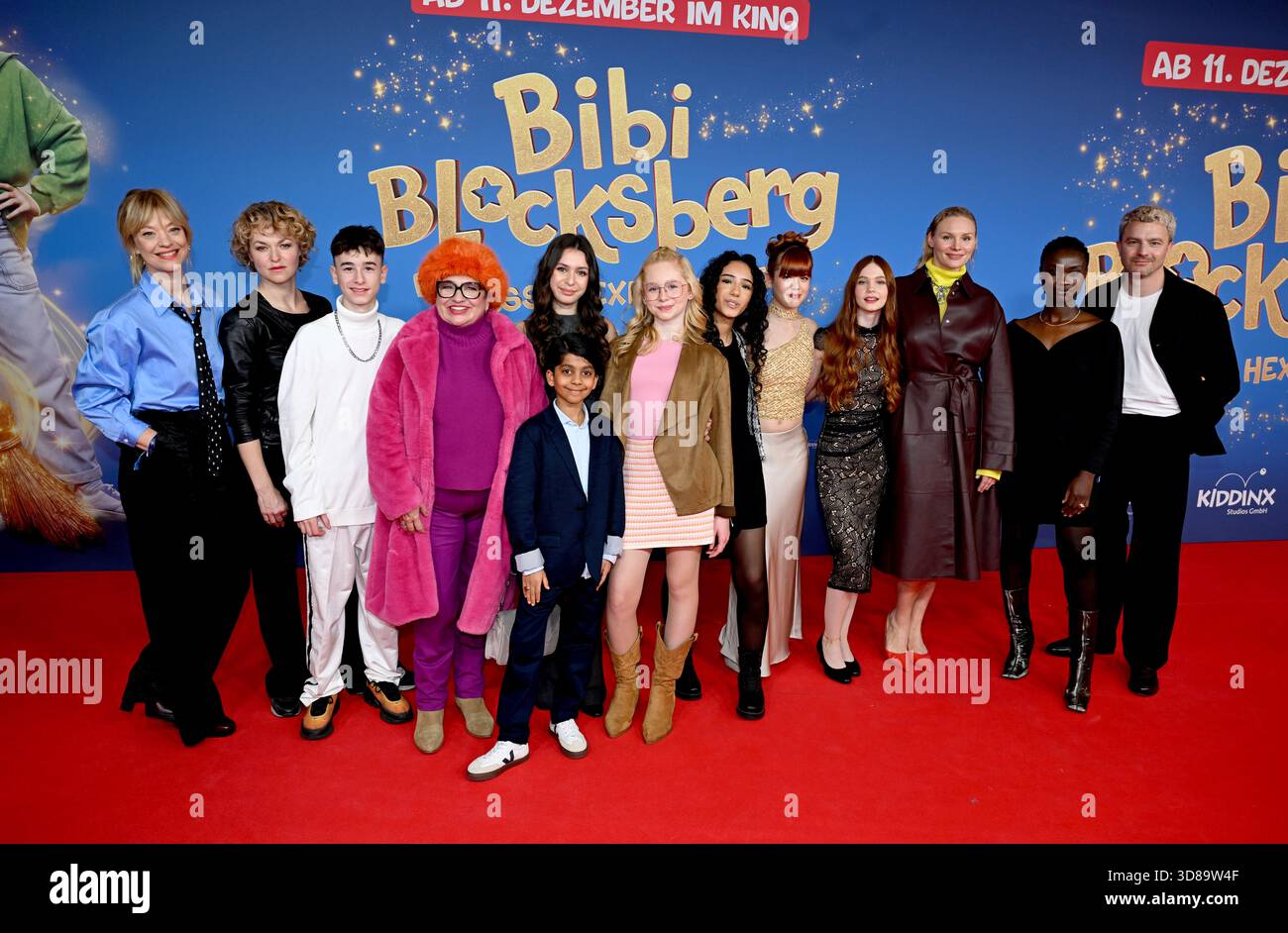 29 November 2025, Bavaria, Munich: Actors Heike Makatsch, (l-r) Lisa ...