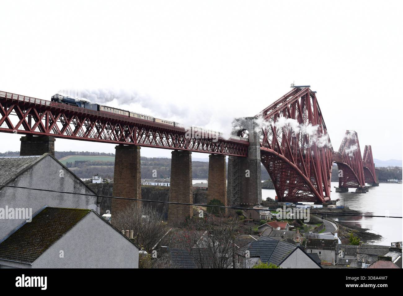 Blue Peter 60532 - Crossing Forth Bridge - 29-11-2025 Built in 1948 at ...