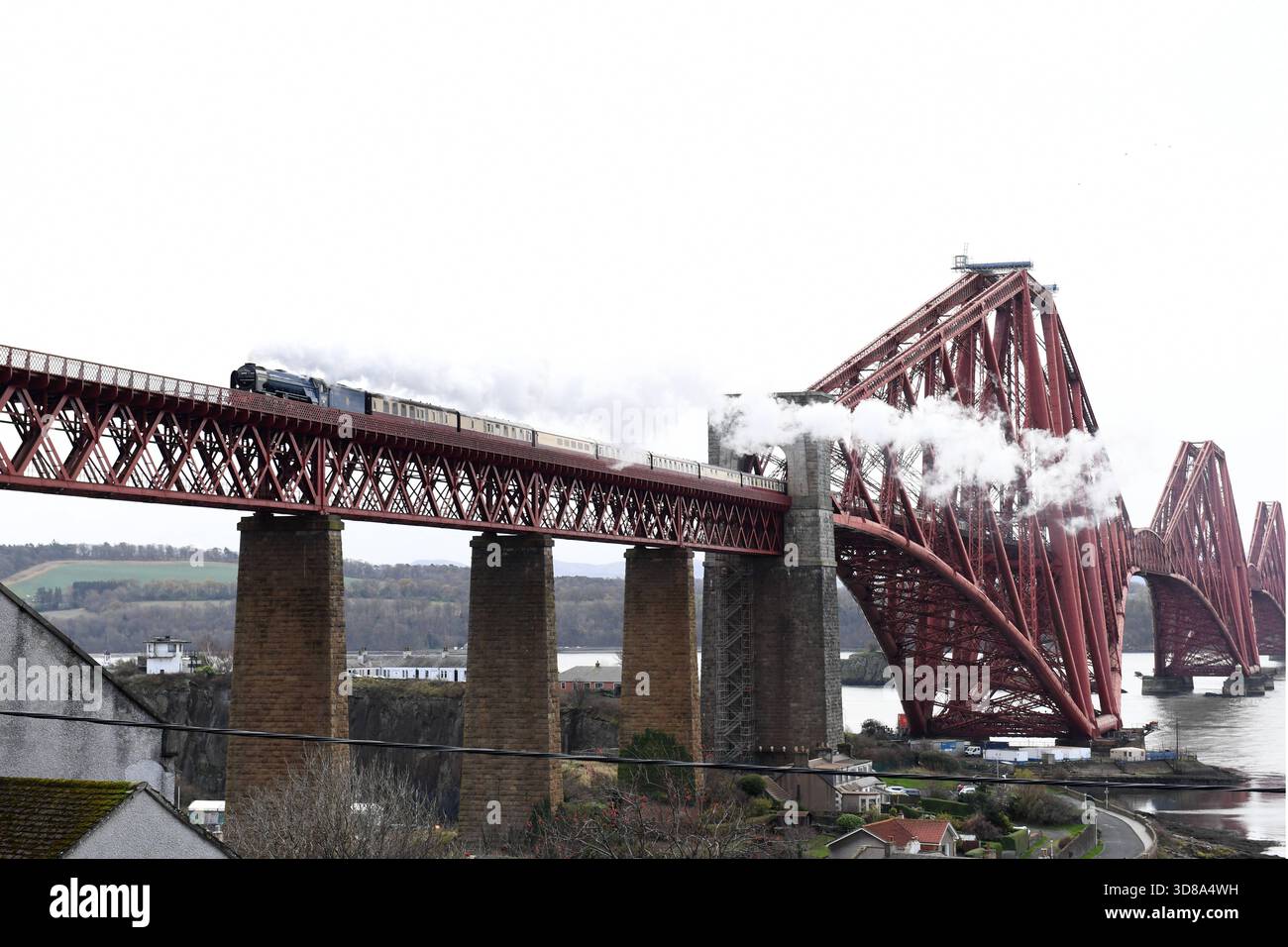 Blue Peter 60532 - Crossing Forth Bridge - 29-11-2025 Built in 1948 at ...