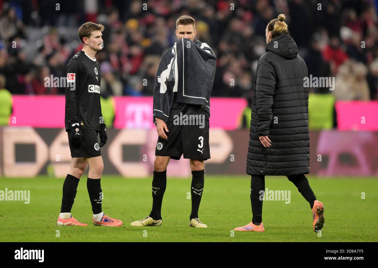 from left: Connor Metcalfe, Karol Mets, Jackson Irvine (St. Pauli ...