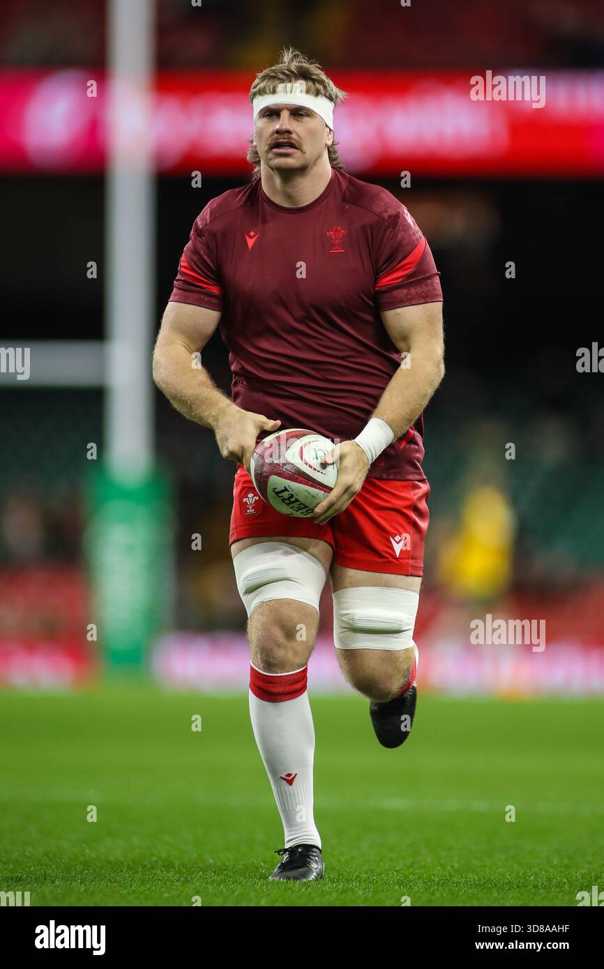 Aaron Wainwright of Wales warms-up ahead of the Quilter Nations Series ...