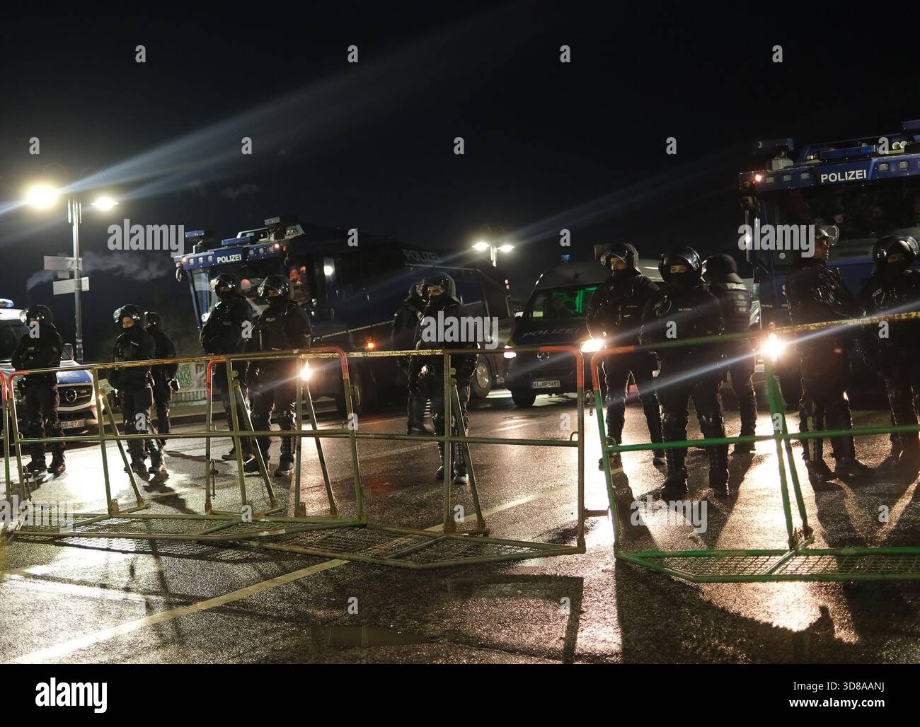 Gießen, , 29.11.2025: Feature Bilder zu Kundgebungen und ...
