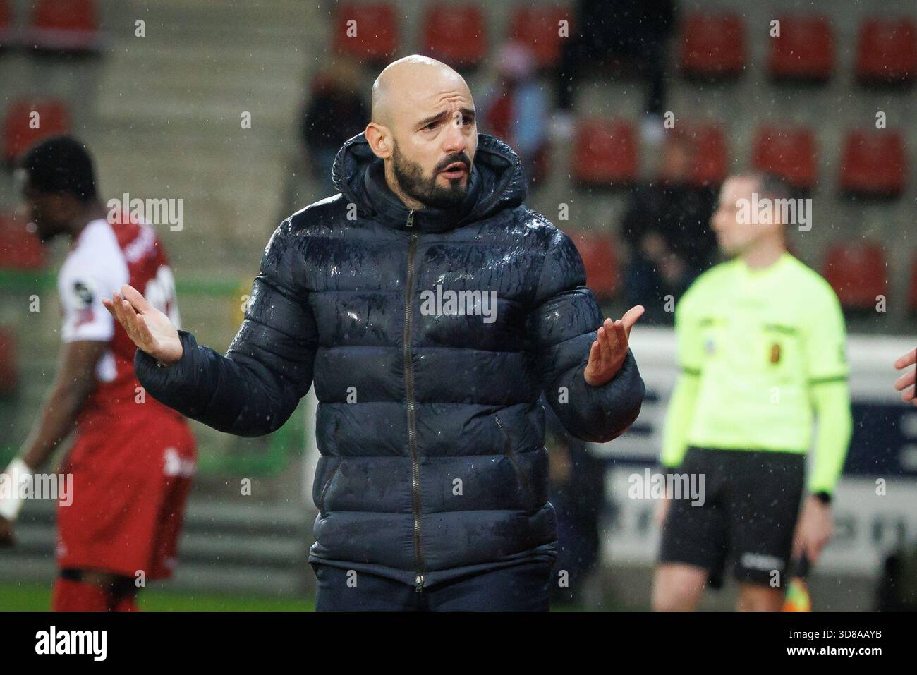 Cercle's head coach Onur Cinel looks dejected during a soccer match ...