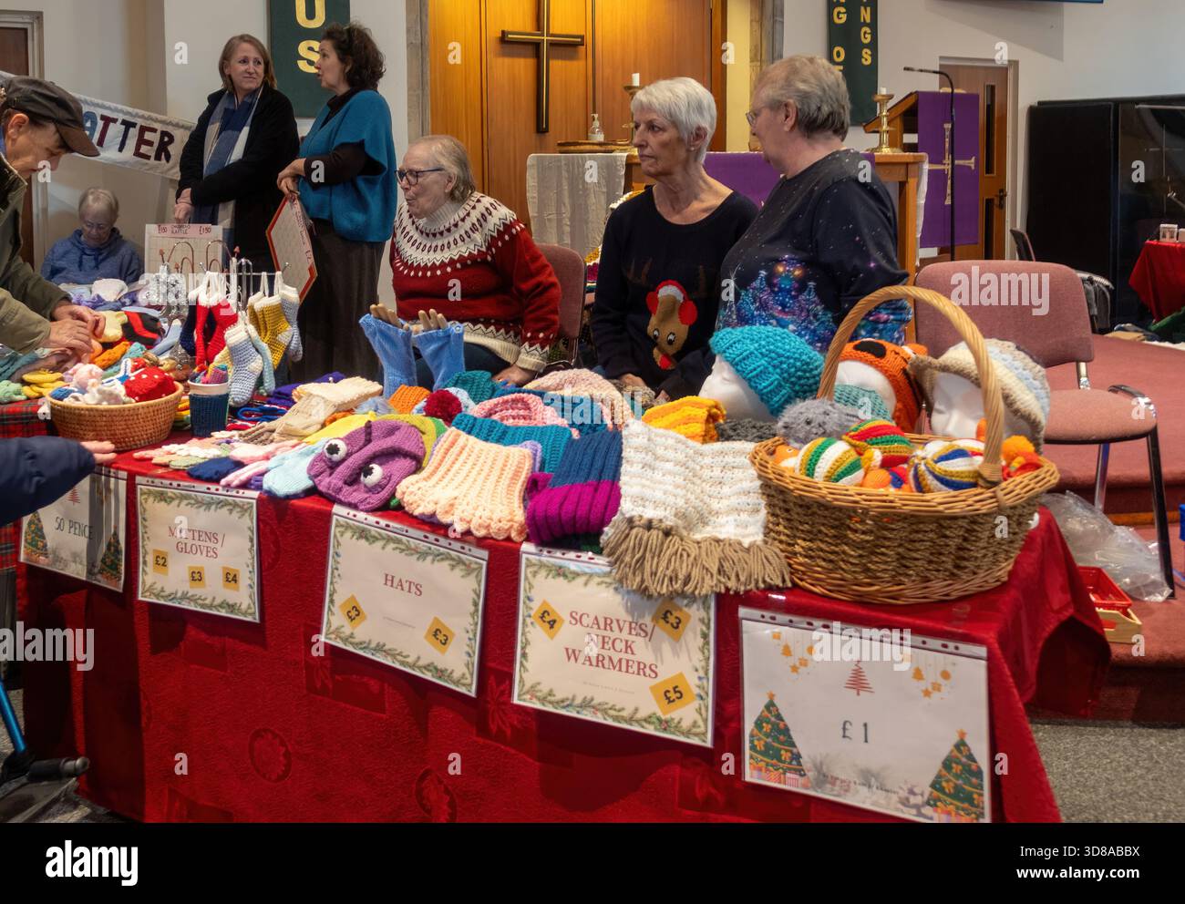 Stall selling knitted woollen goods hi-res stock photography and images ...