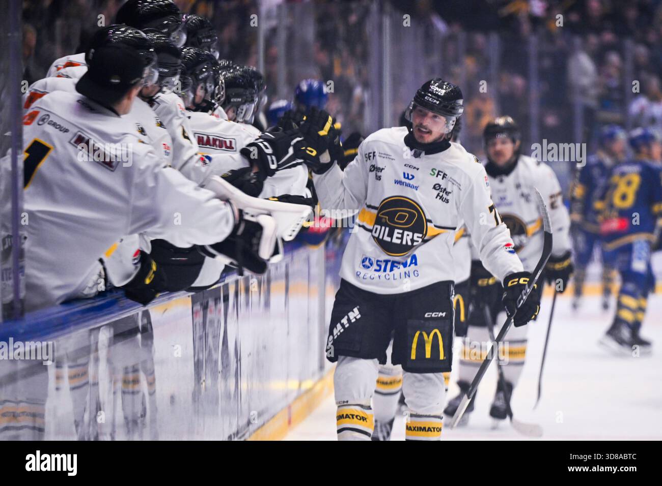 Stavanger 20251129. The ice hockey game between Stavanger Oilers and ...