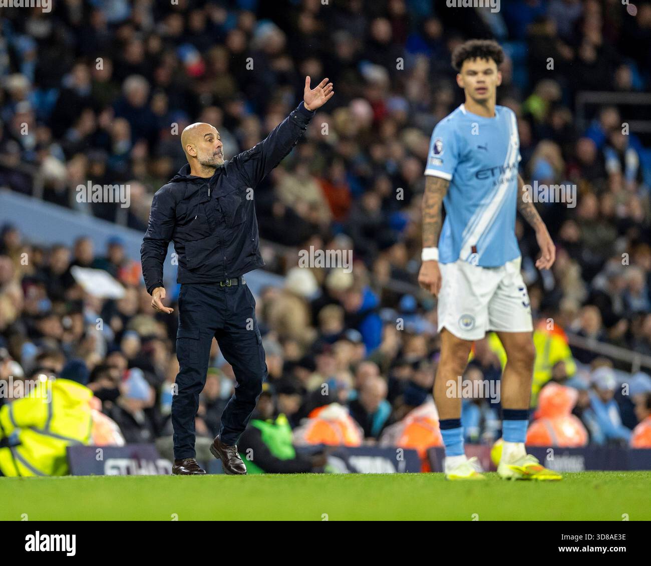 Pep guardiola leeds hi-res stock photography and images - Alamy