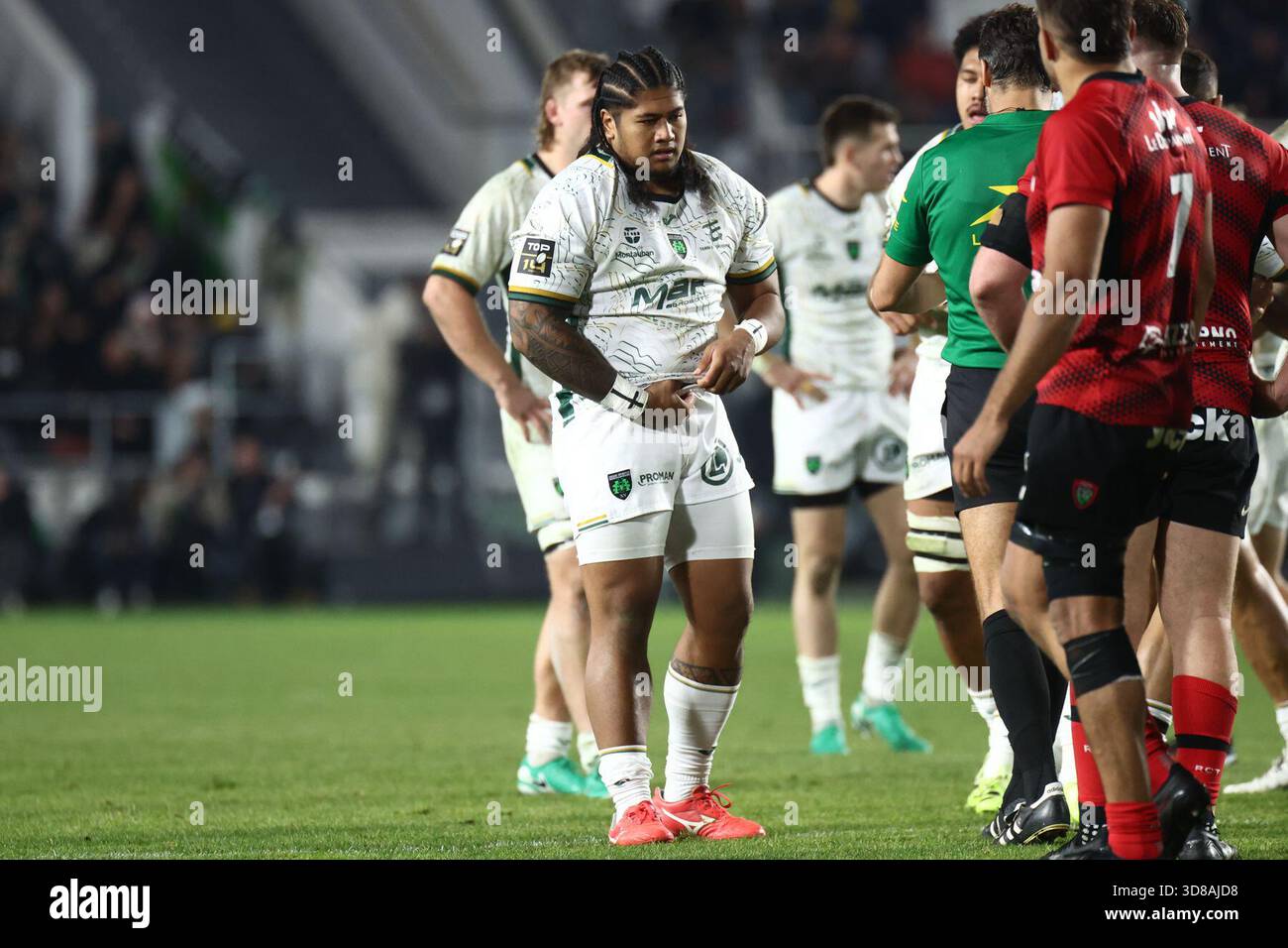 Valentin Simutoga of US Montauban Sapiac during the Top 14 match ...