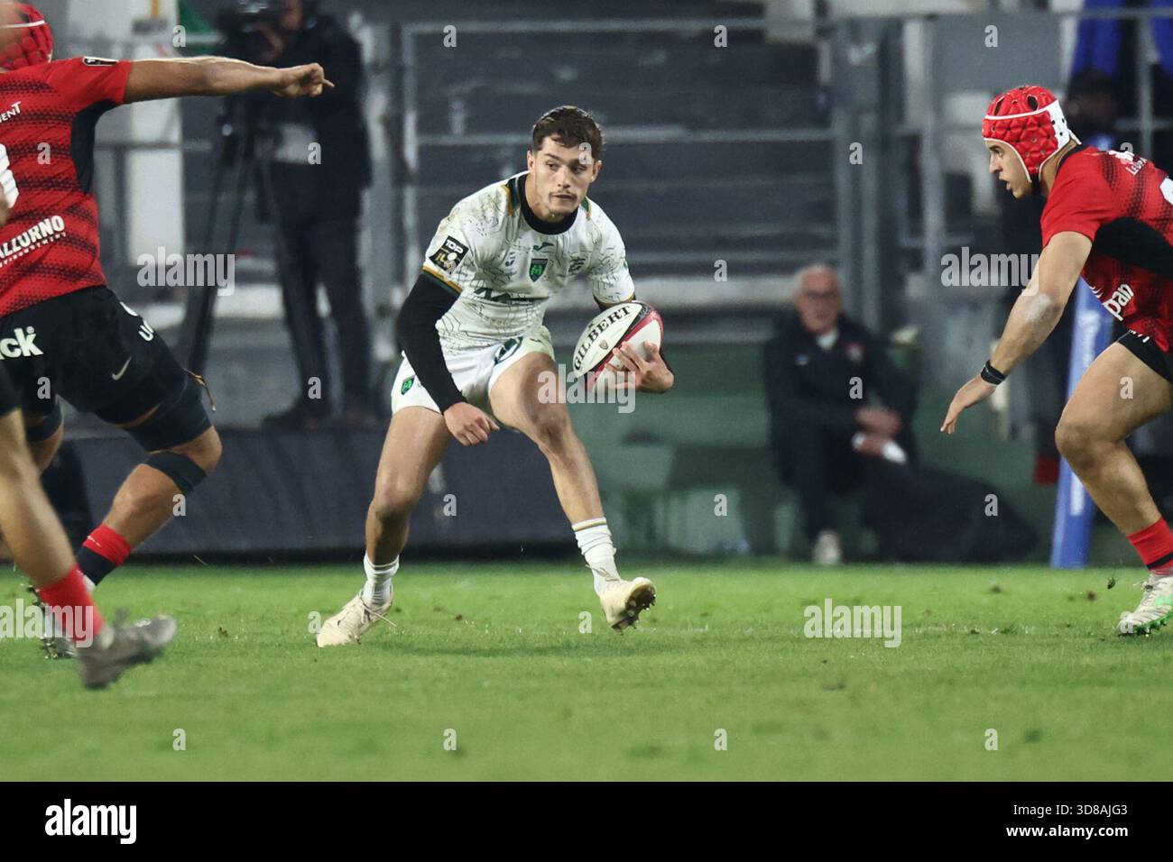 Paul Vallee of US Montauban Sapiac during the Top 14 match between ...