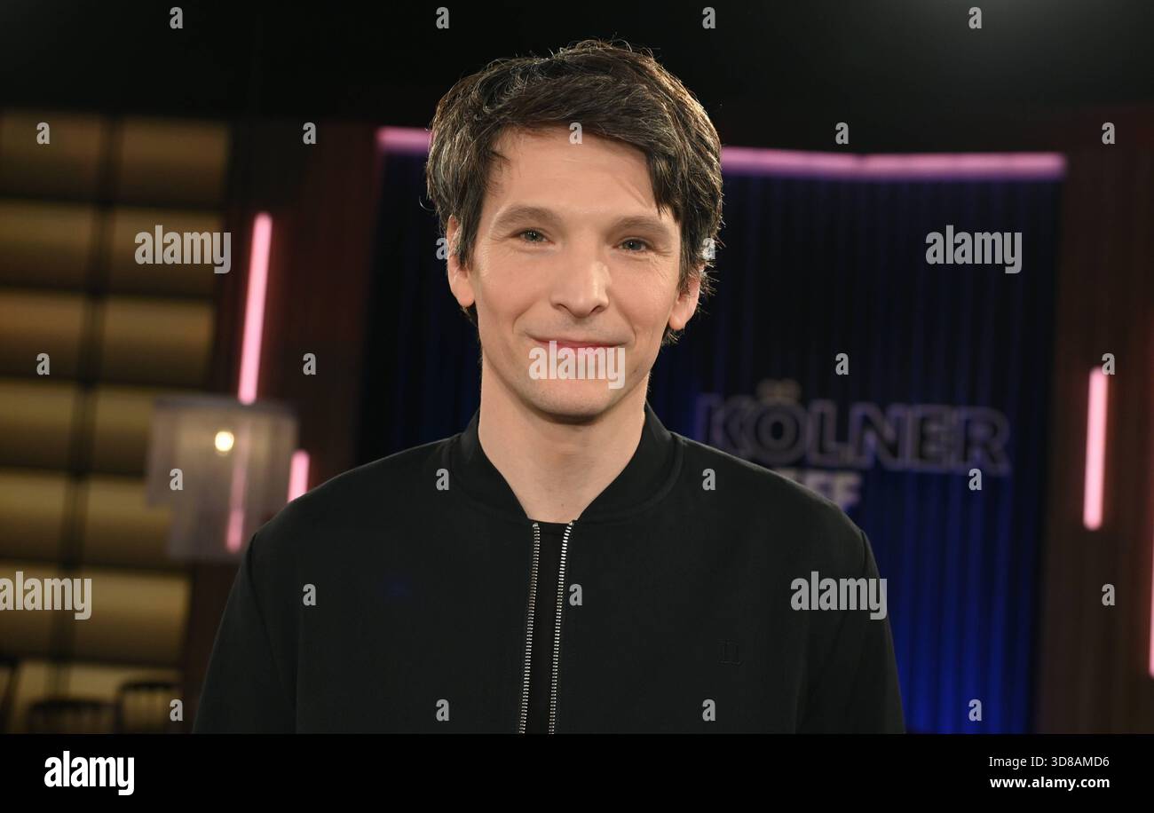 Schauspieler Sabin Tambrea zu Gast in der WDR Talkshow Kölner Treff ...