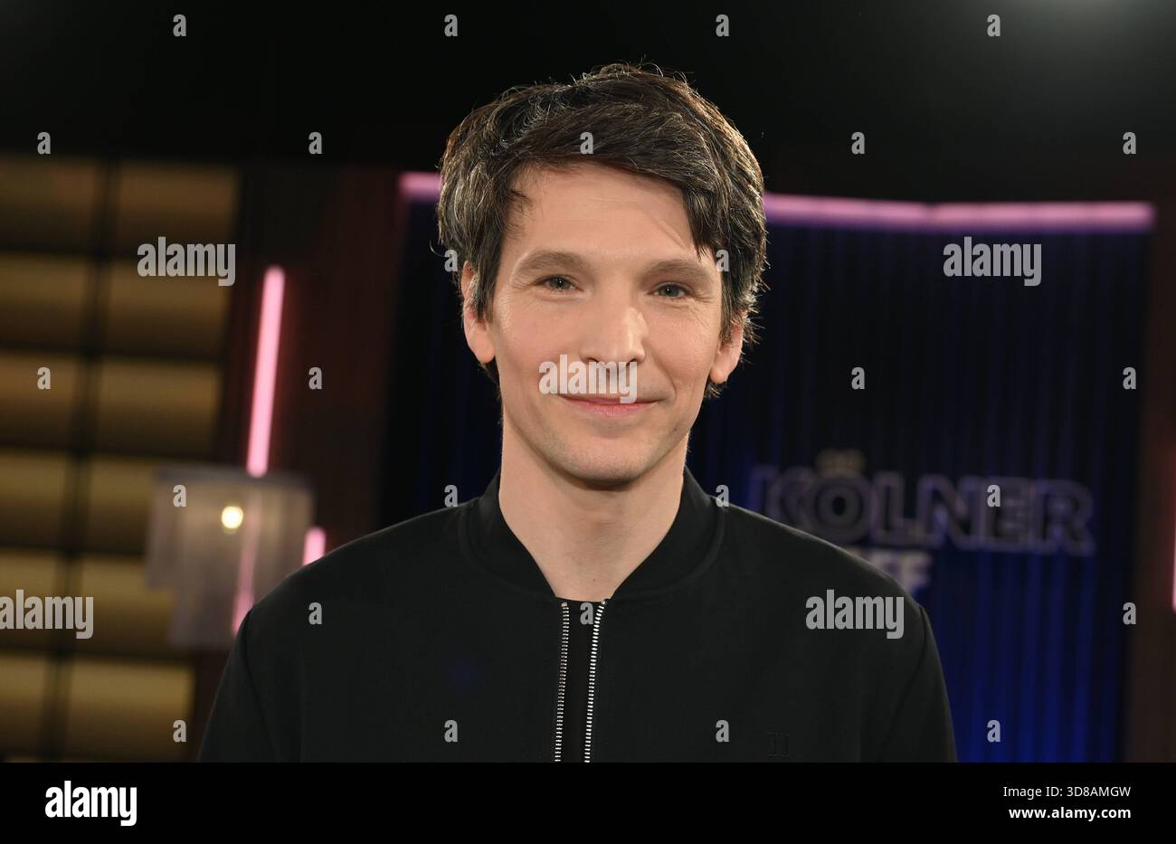 Schauspieler Sabin Tambrea zu Gast in der WDR Talkshow Kölner Treff ...
