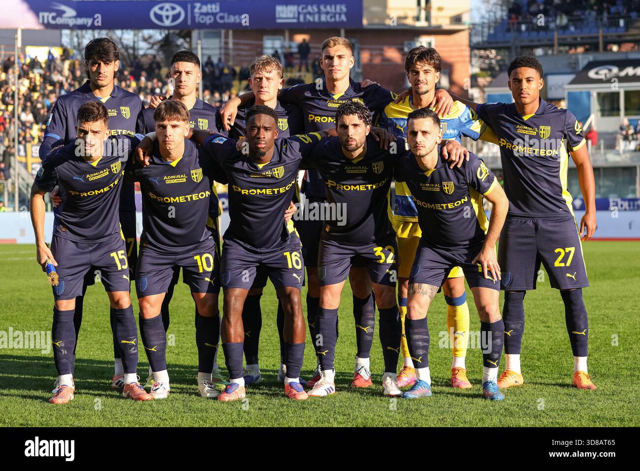 Parma's team line-up during Parma Calcio vs Udinese Calcio, Italian ...