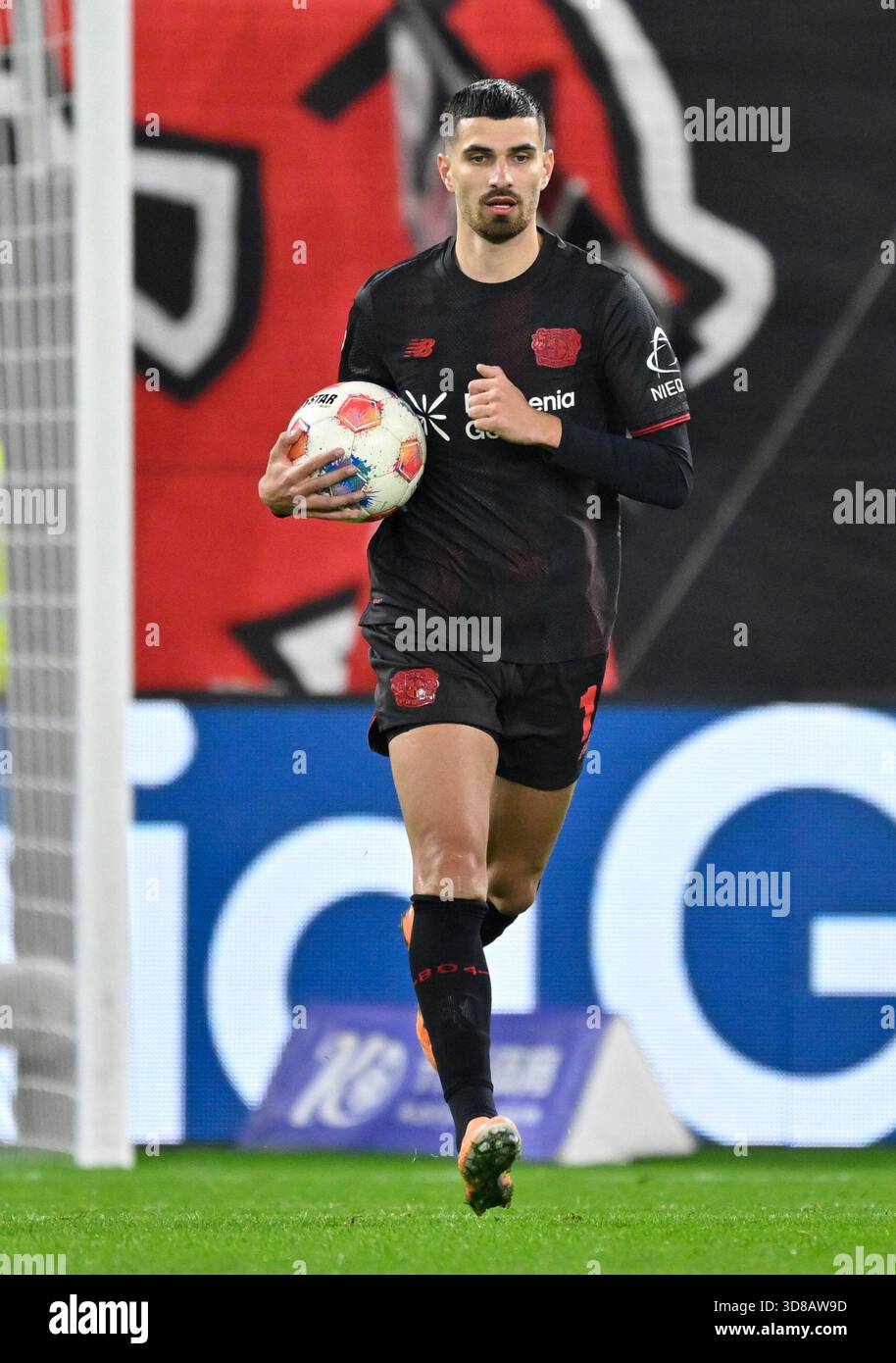 1:2 Goal, celebration, Martin Terrier (Leverkusen) Leverkusen, November ...
