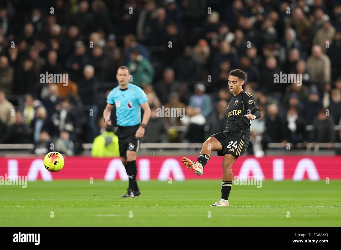 29th November 2025; Tottenham Hotspur Stadium, London, England; Premier ...