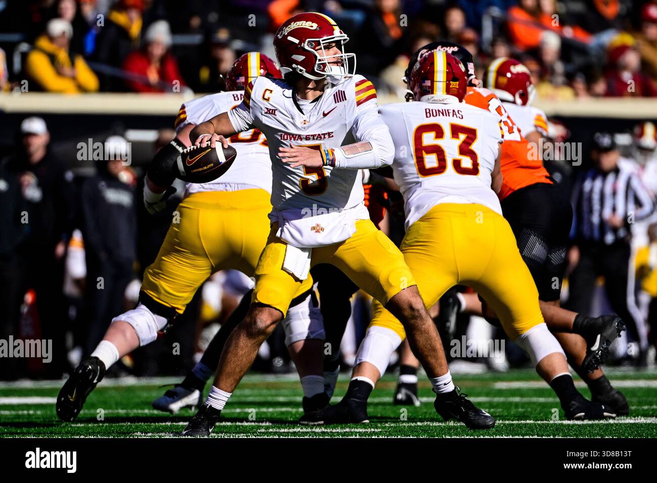 Iowa State quarterback Rocco Becht (3) looks to pass against the ...