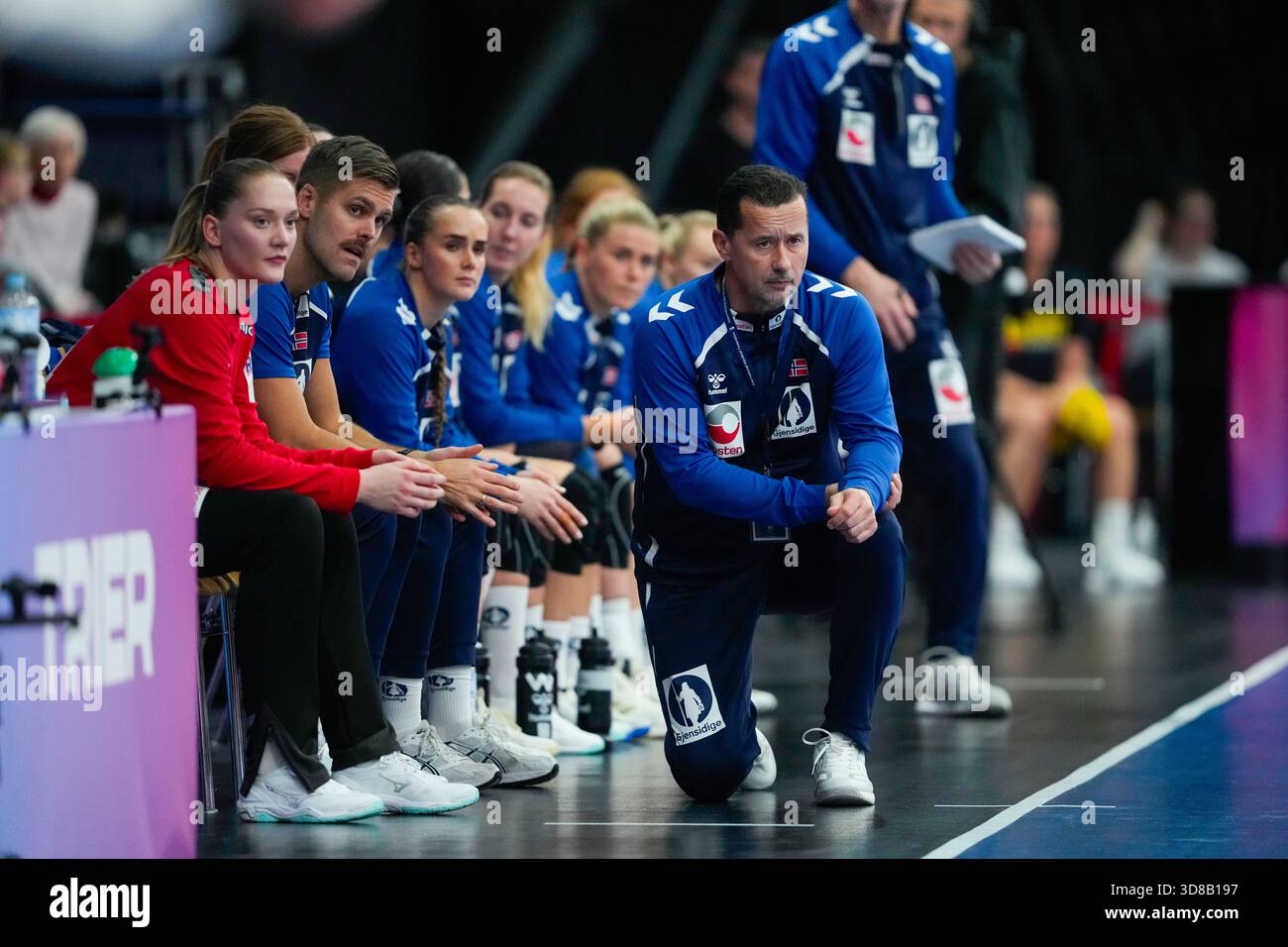 Trier, Germany 20251129. Norway's coach Ole Gustav Gjekstad during the ...