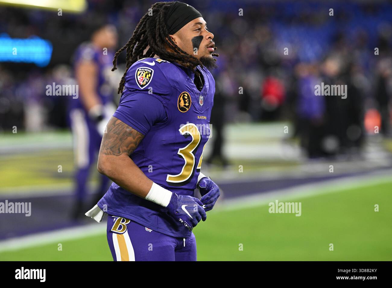 Baltimore Ravens running back Keaton Mitchell (34) warms up before an ...