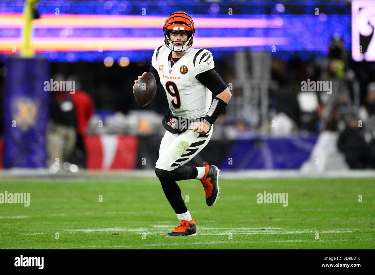 Cincinnati Bengals quarterback Joe Burrow (9) in action during the ...