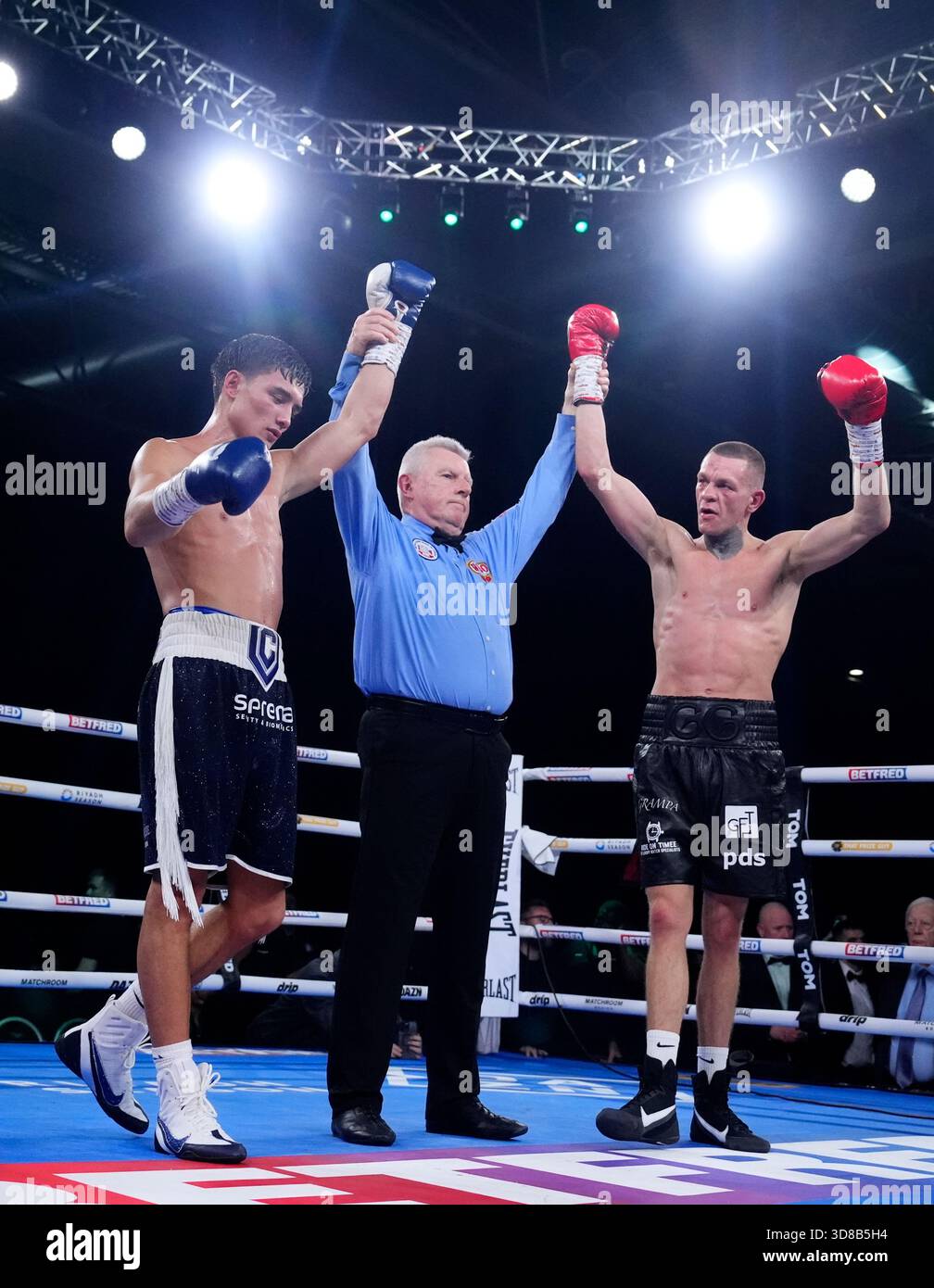 Cameron Vuong (right) dejected after a draw against Gavin Gwynne at the ...