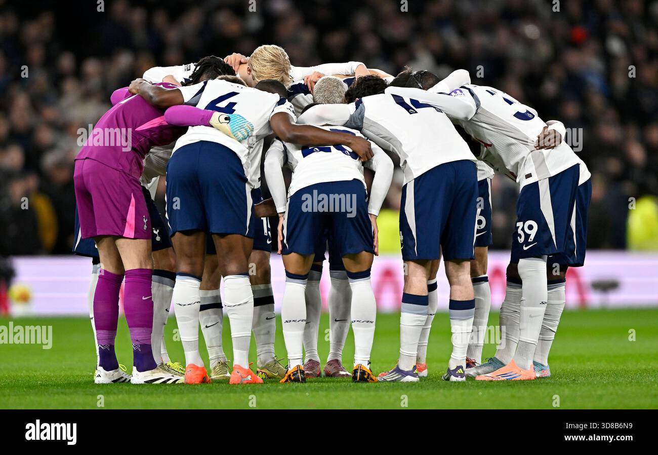 London UK 29th Nov 2025 The Spurs team huddle during the Tottenham ...