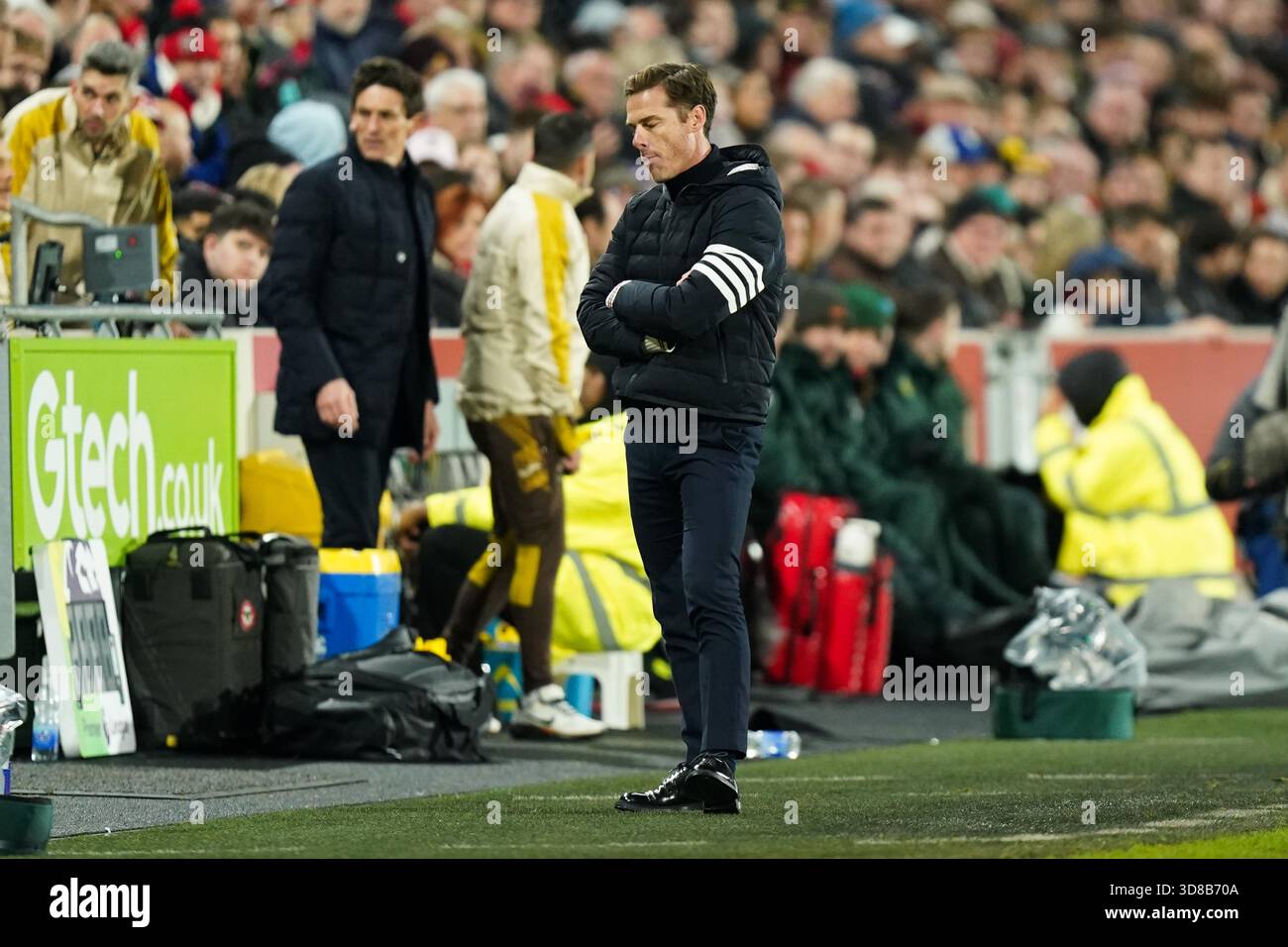 Scott Parker, Manager of Burnley looks dejected during the Brentford v ...
